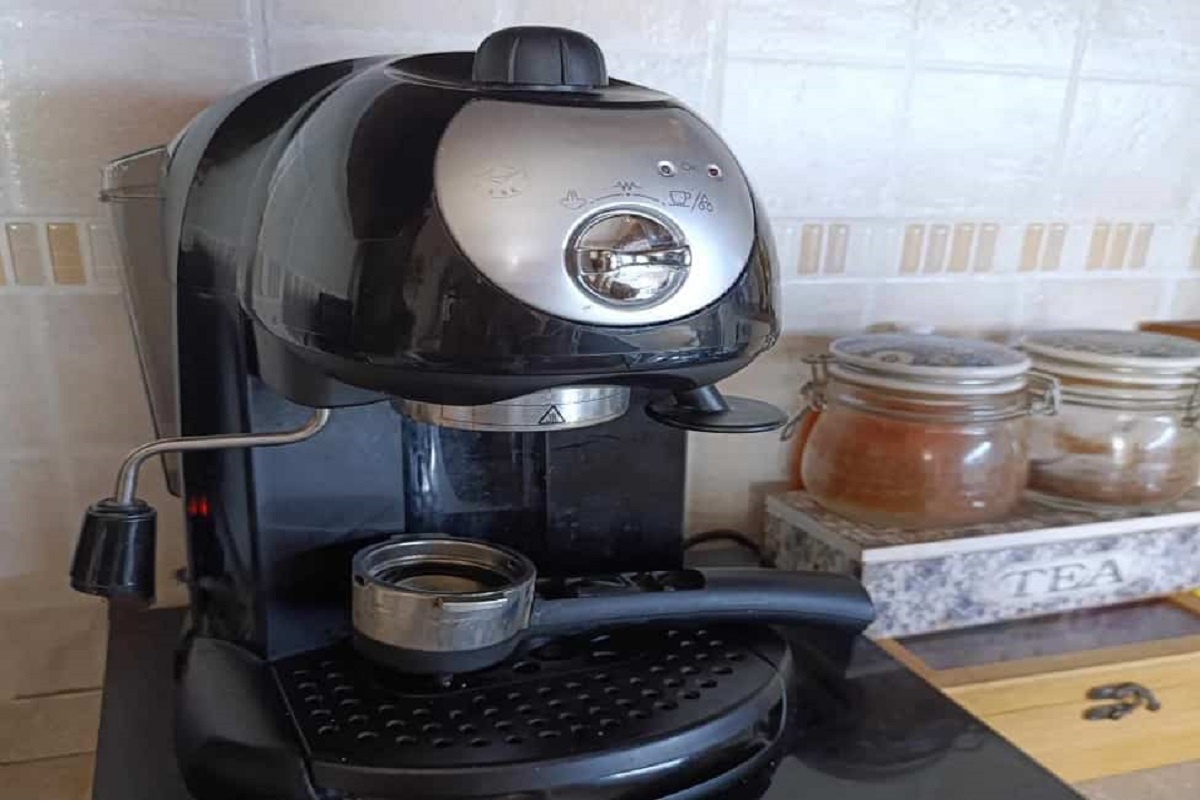 Macchina del Caffè intasata, e flusso col contagocce? Come disostruirla ...